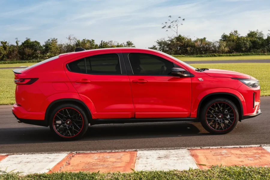 Fiat lança Fastback Abarth e reduz preços das versões mais caras. Veja ...