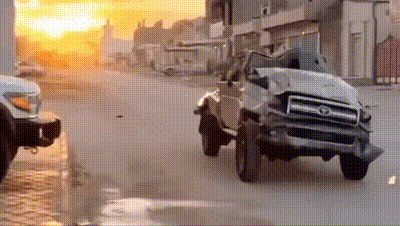 Toyota que caiu de penhasco segue rodando e vira meme na Arábia Saudita ...